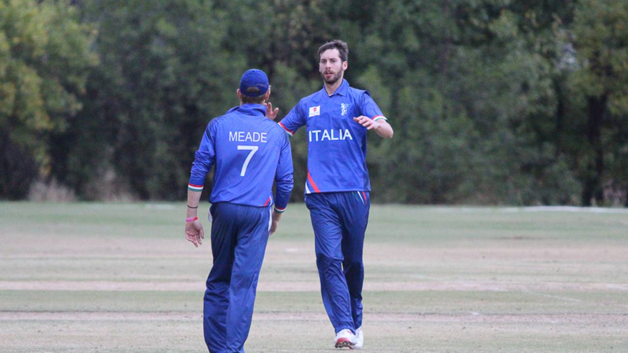 Luis di Giglio Photos | Image Gallery and Match Pictures