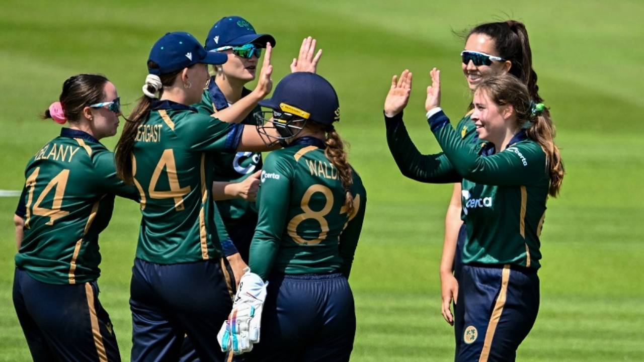 Cara Murray Photos | Image Gallery and Match Pictures