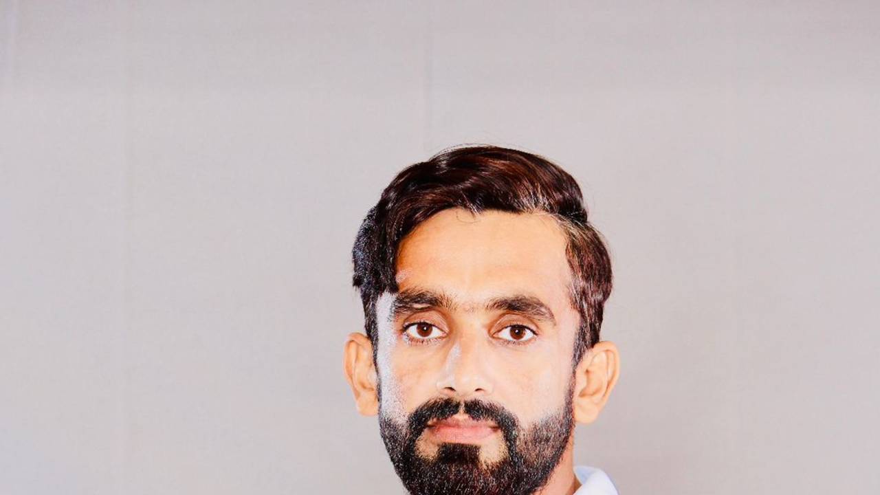 Ali Usman Photos | Image Gallery and Match Pictures