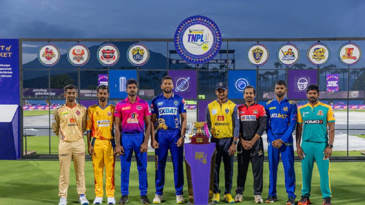 Vijay Shankar Photos | Image Gallery and Match Pictures