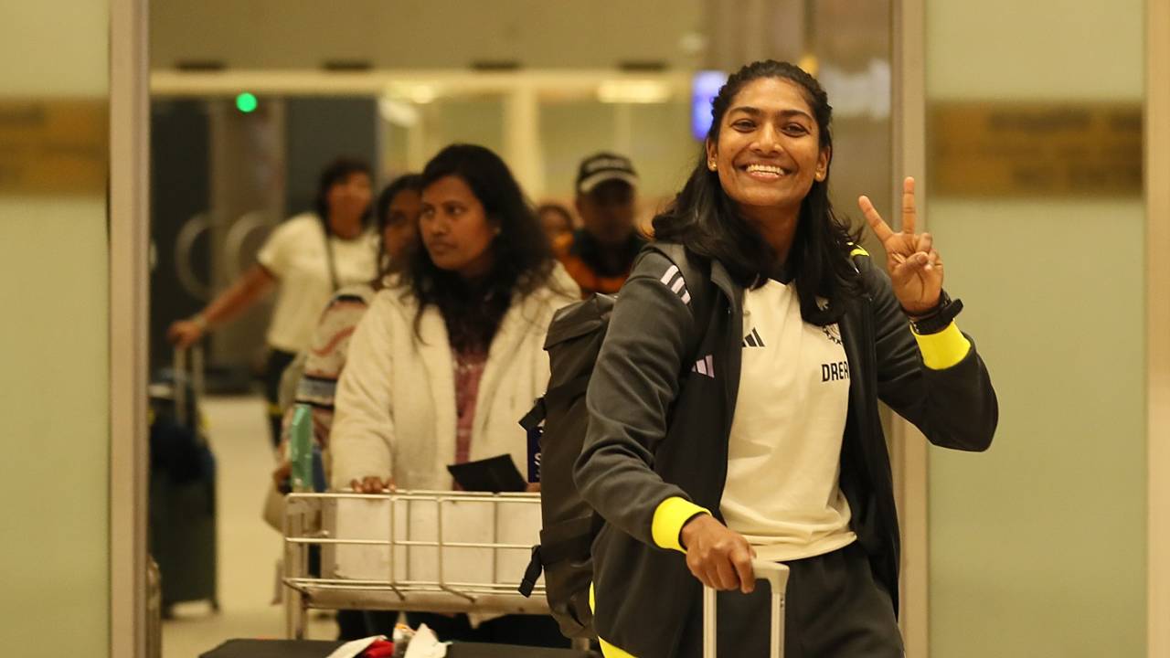 Sajeevan Sajana Photos | Image Gallery and Match Pictures