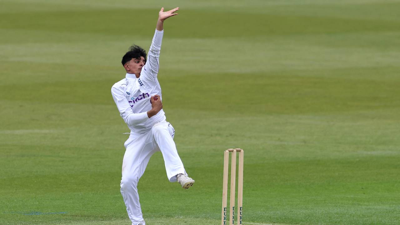 Farhan Ahmed Photos | Image Gallery and Match Pictures