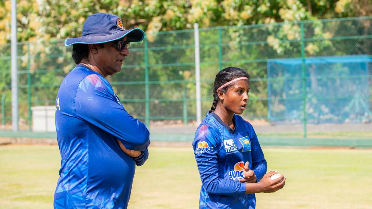 Rumesh Ratnayake Photos | Image Gallery and Match Pictures