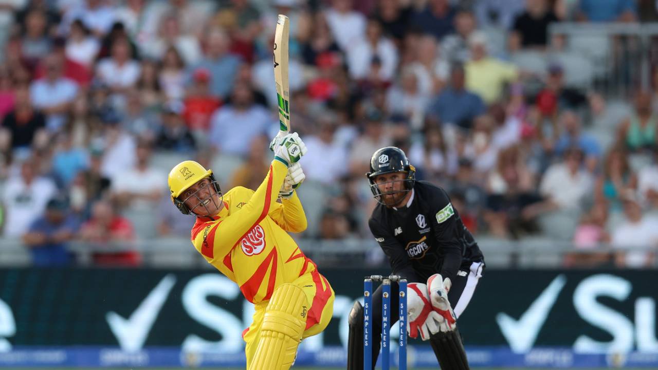 Tom Banton Photos | Image Gallery and Match Pictures