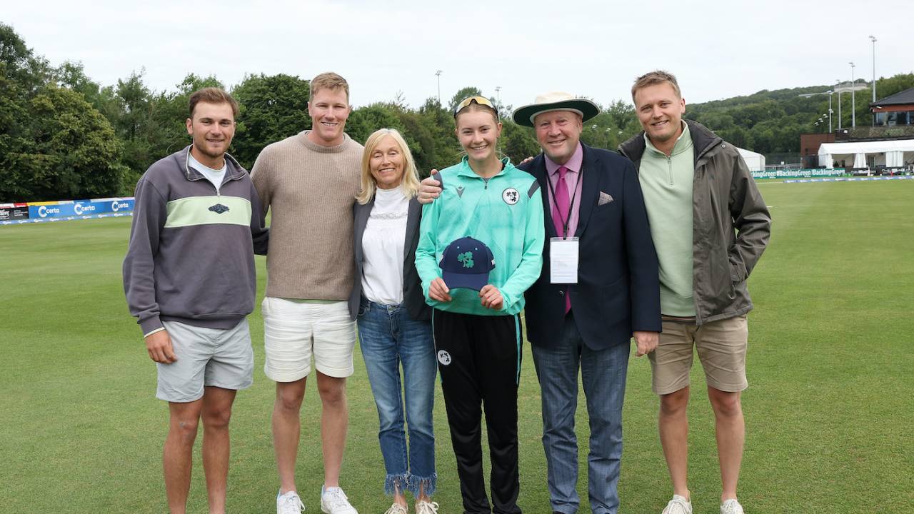 Alice Tector Photos | Image Gallery and Match Pictures