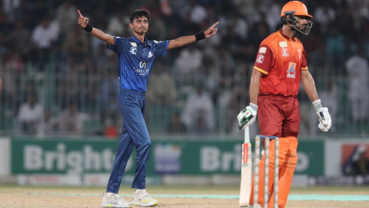 Ali Raza Photos | Image Gallery and Match Pictures