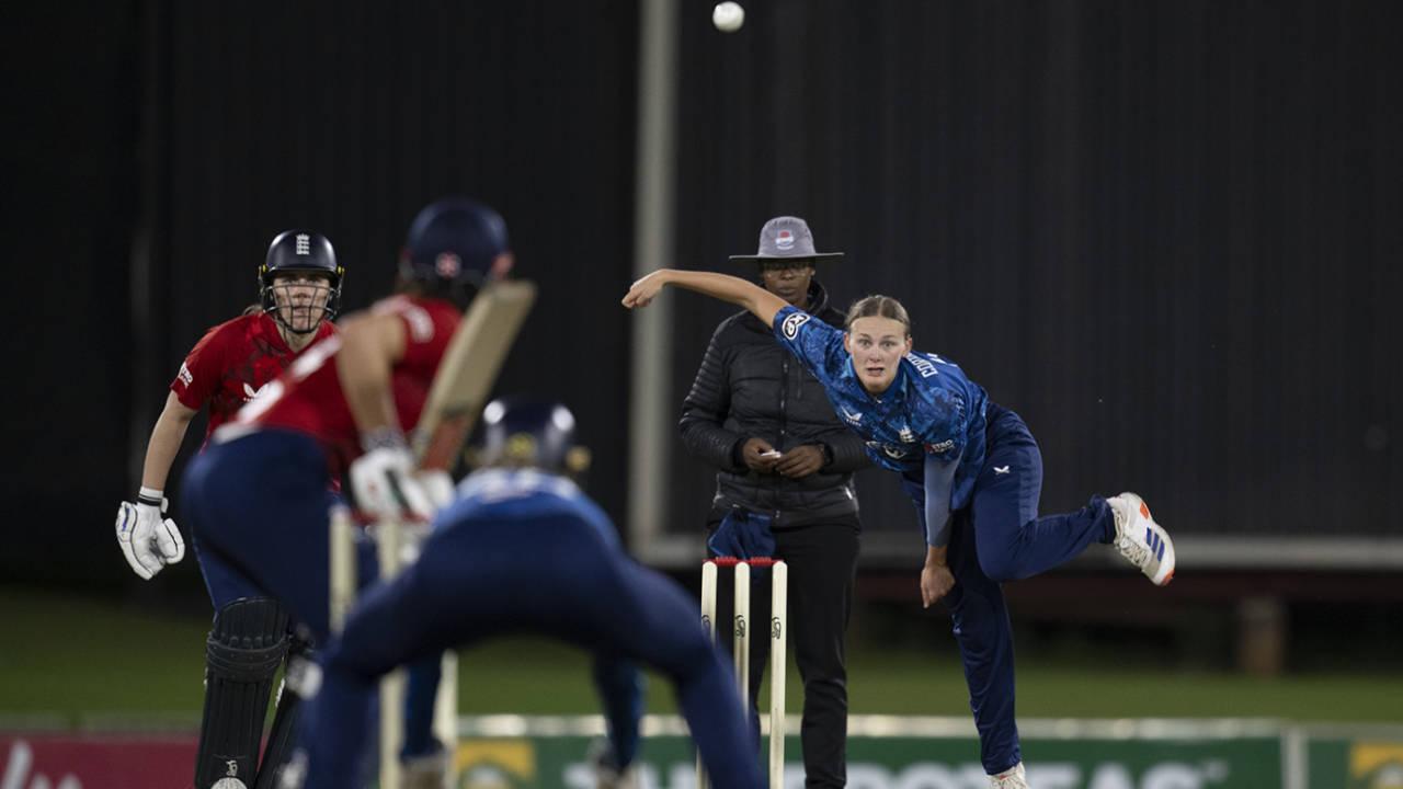 Tilly Corteen-Coleman named in England Women's T20 World Cup squad ...