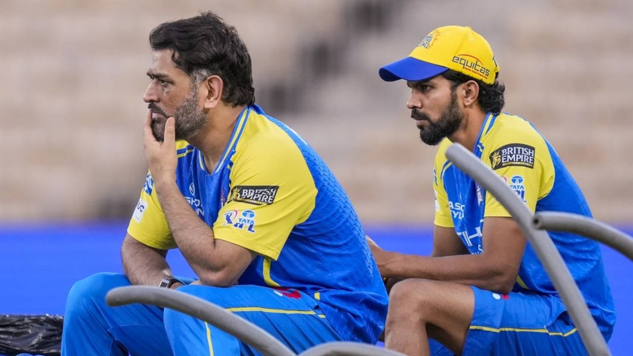 MS Dhoni Photos | Image Gallery and Match Pictures
