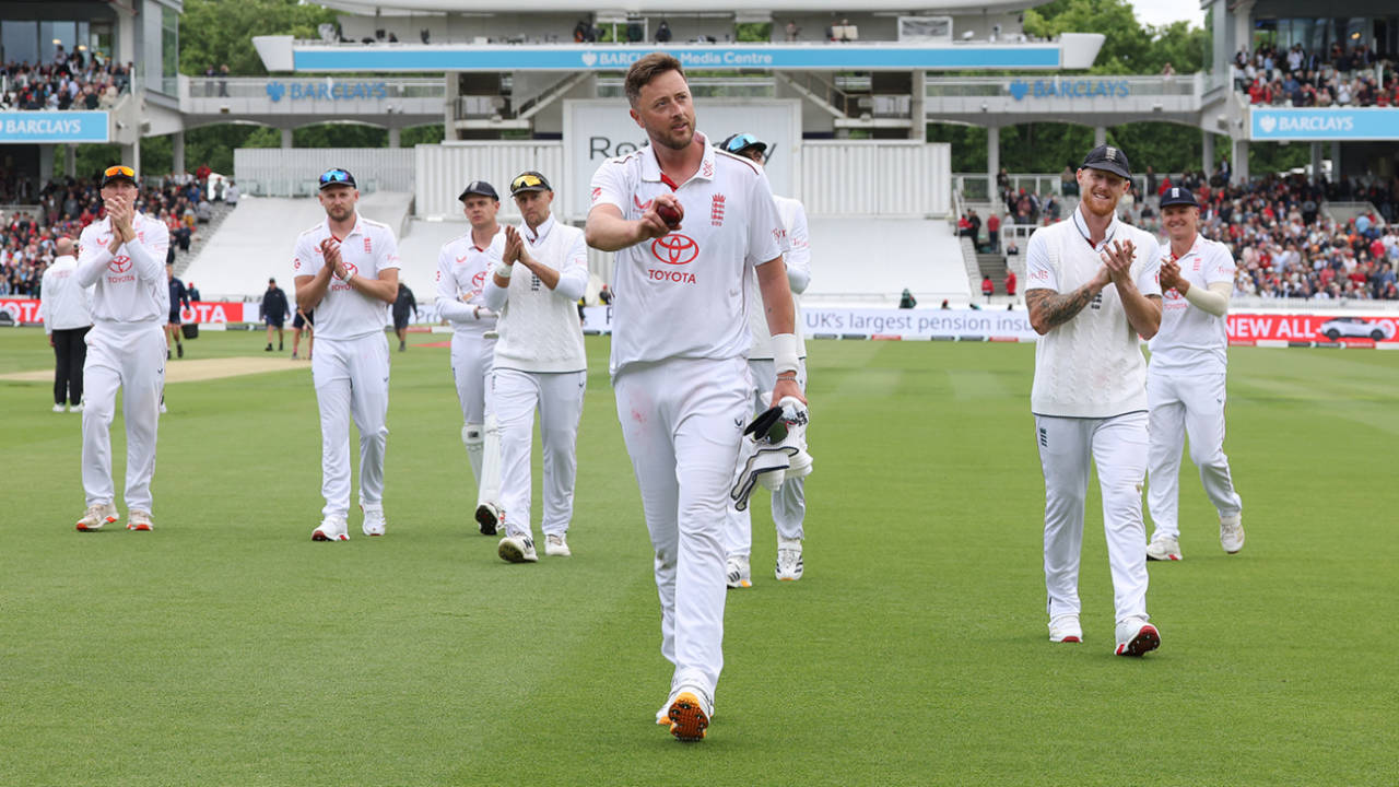 Eng vs NZ - England seamer Robinson out of second Test with knee injury ...