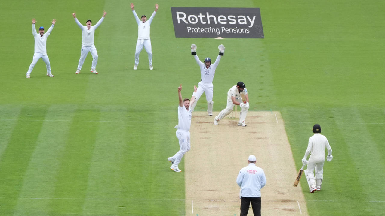England vs New Zealand, 1st Test - Smith up to stumps comes up trumps ...