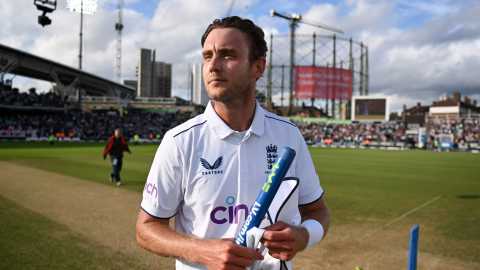 stuart broad ashes record