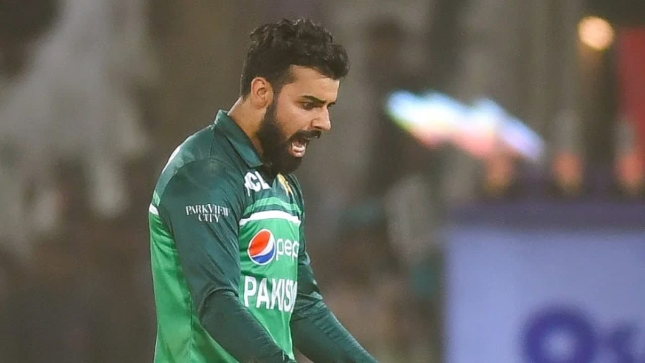 Asia Cup 2022 - HK vs Pak - Mickey Arthur - Shadab Khan's become far better and is an allround ...