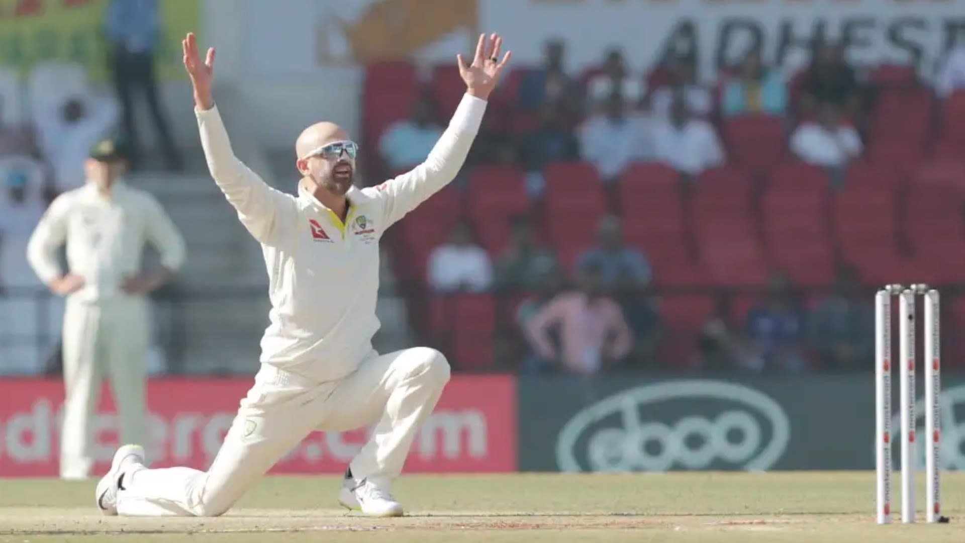 Is there merit to offspinner bowling around the wicket | ESPNcricinfo.com