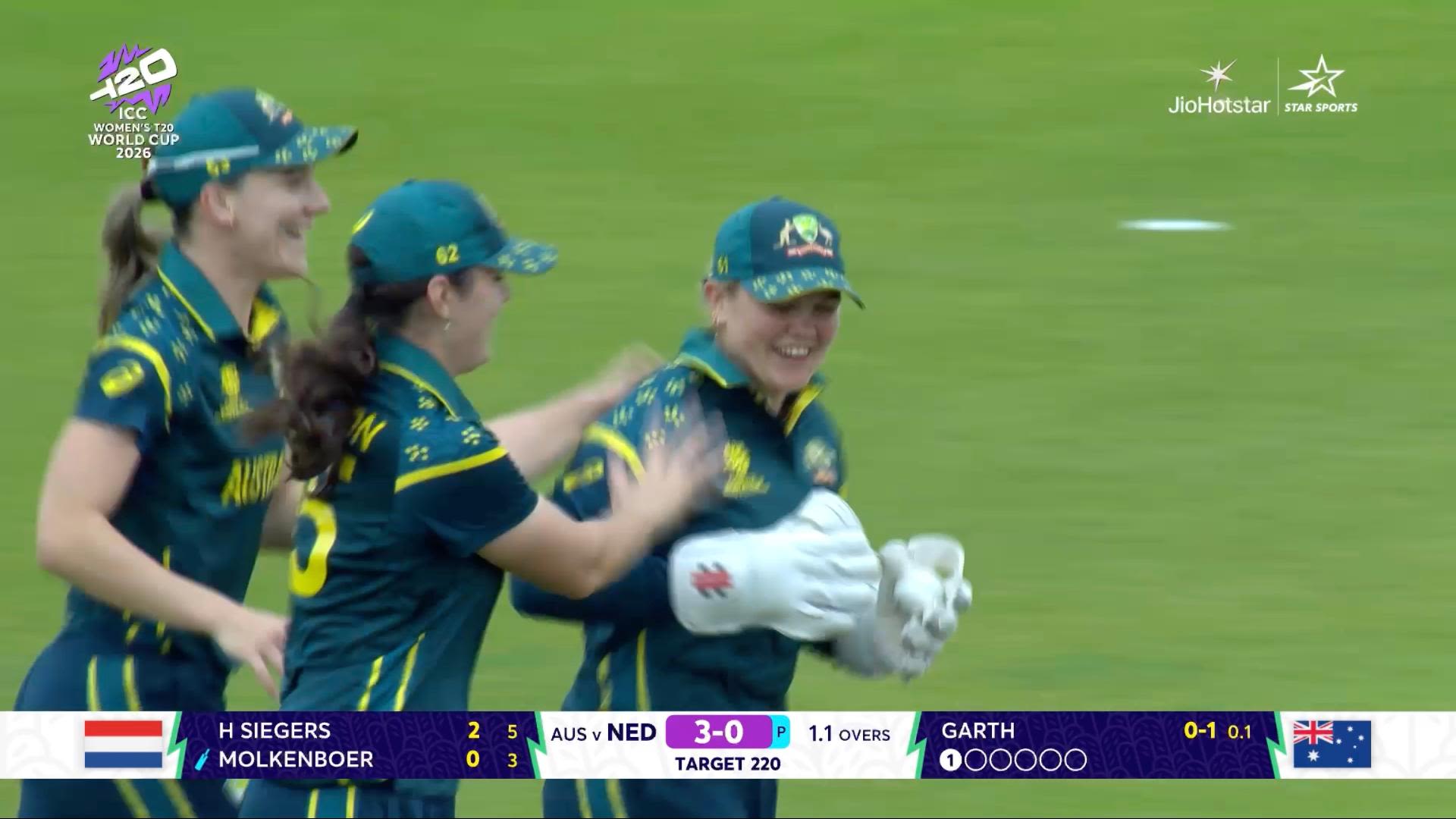 Watch - Garth strikes in her first over | ESPNcricinfo.com