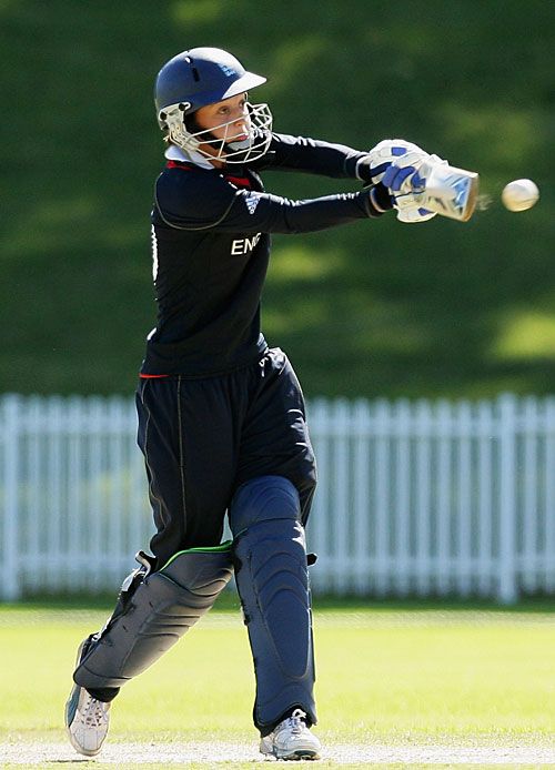 Sarah Taylor pulls on her way to 78 | ESPNcricinfo.com