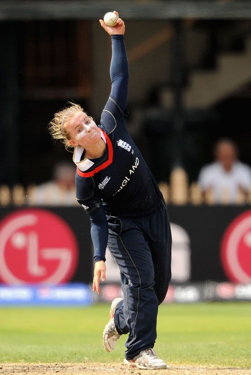 Holly Colvin in her delivery stride | ESPNcricinfo.com