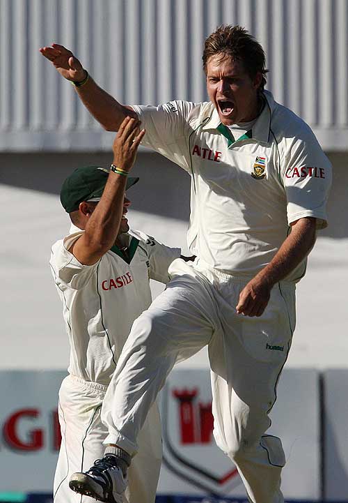 Paul Harris erupts after delivering the breakthrough | ESPNcricinfo.com