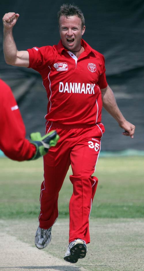 Henrik Hansen celebrates a wicket | ESPNcricinfo.com