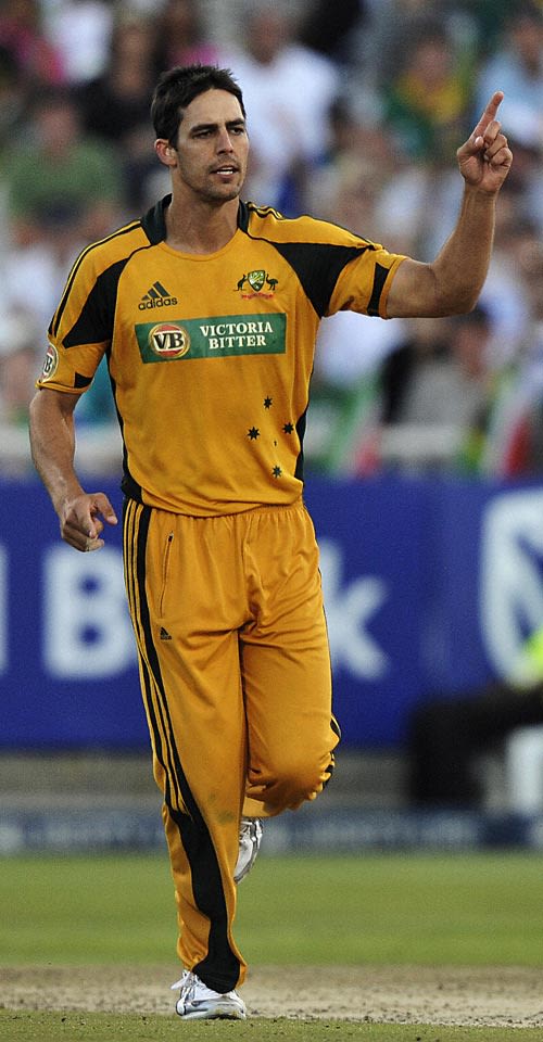 Mitchell Johnson bowled Albie Morkel | ESPNcricinfo.com