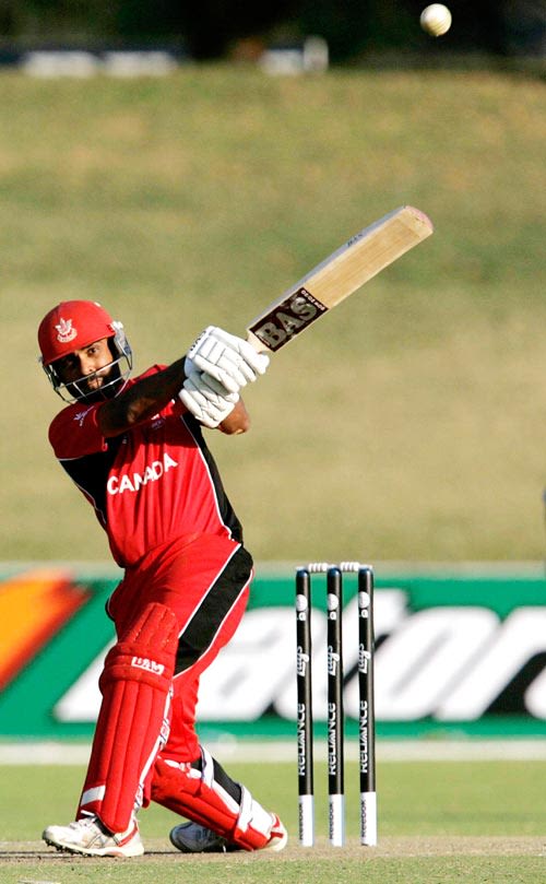 Ashish Bagai pulls powerfully | ESPNcricinfo.com