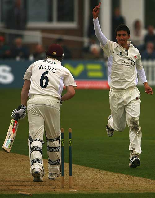 Sam Cliff makes a mess of Riki Wessels' stumps | ESPNcricinfo.com