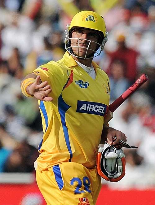 Matthew Hayden walks back for 44 | ESPNcricinfo.com