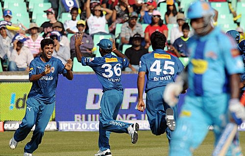 RP Singh dismissed Sanath Jayasuriya for 1 | ESPNcricinfo.com