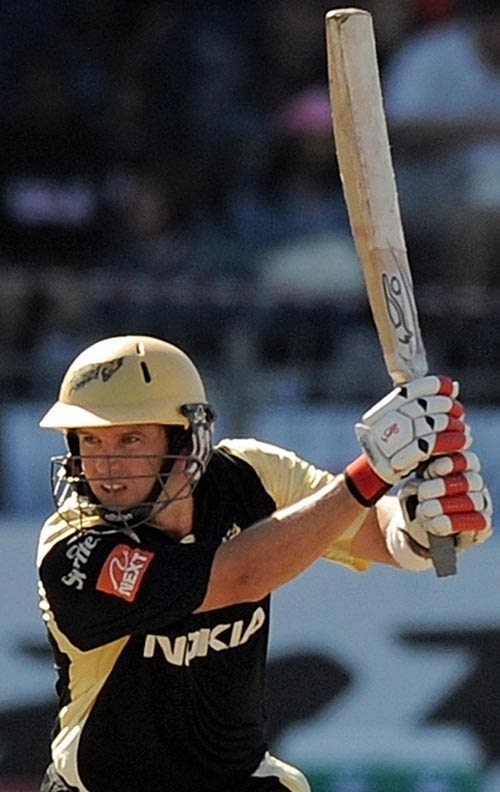 Brad Hodge made his second consecutive half-century | ESPNcricinfo.com