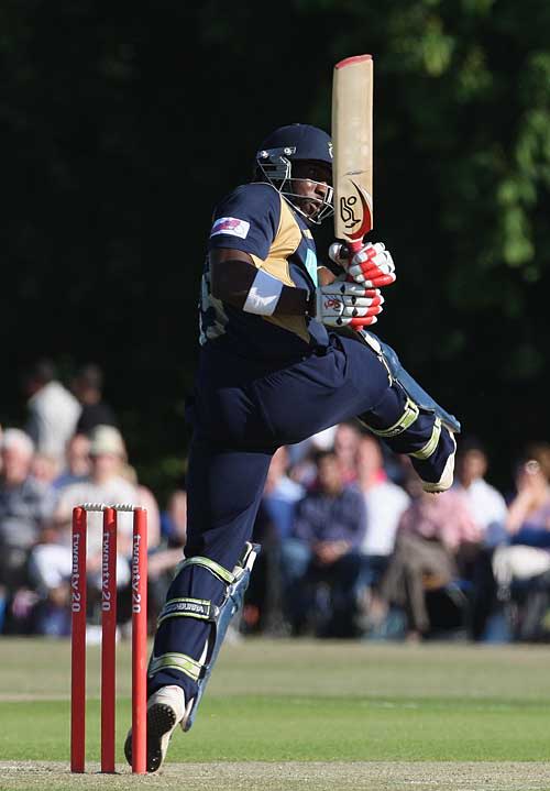 Michael Carberry pulls off his hip as he makes 56 | ESPNcricinfo.com