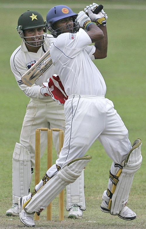 Chamara Kapugedera goes on the offensive | ESPNcricinfo.com