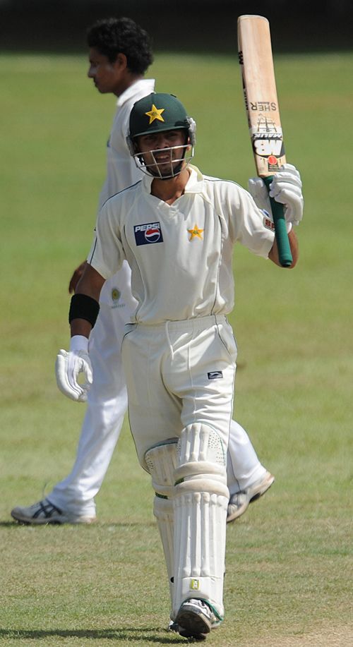 Fawad Alam raises his bat on getting to fifty | ESPNcricinfo.com