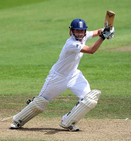 Beth Morgan fought hard as England kept battling at New Road ...