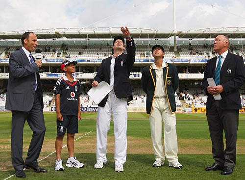Andrew Strauss and Ricky Ponting at the toss | ESPNcricinfo.com