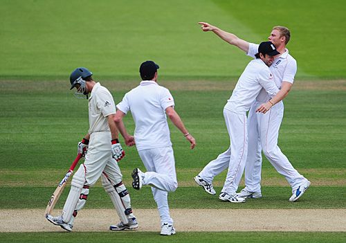 England take strides towards victory | ESPNcricinfo.com