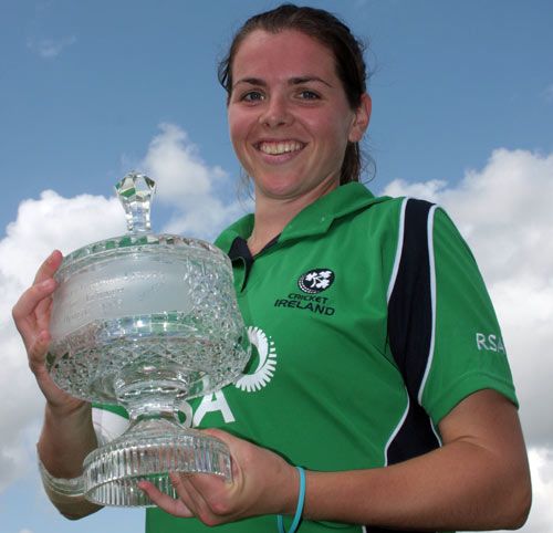 Eimear Richardson took five wickets to set up Ireland's easy victory ...