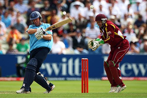 Murray Goodwin pulls one to the boundary | ESPNcricinfo.com