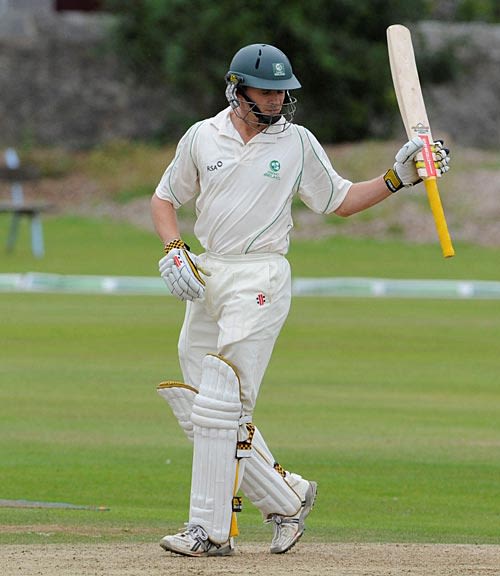 William Porterfield reaches his half-century | ESPNcricinfo.com