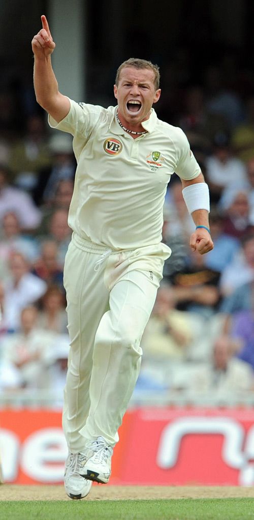 Peter Siddle removes Paul Collingwood from the attack | ESPNcricinfo.com