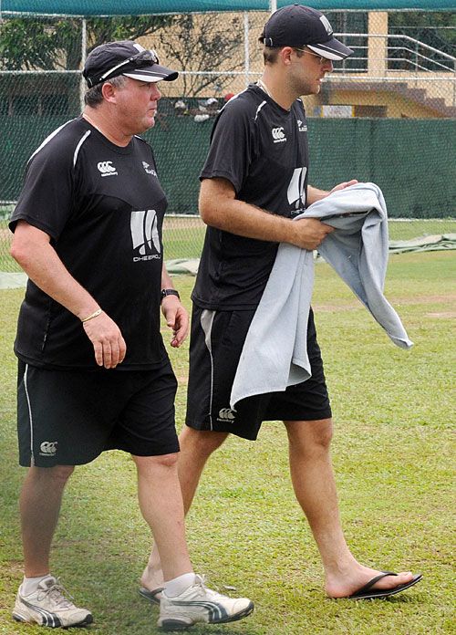 Daniel Vettori and Andy Moles walk into training | ESPNcricinfo.com