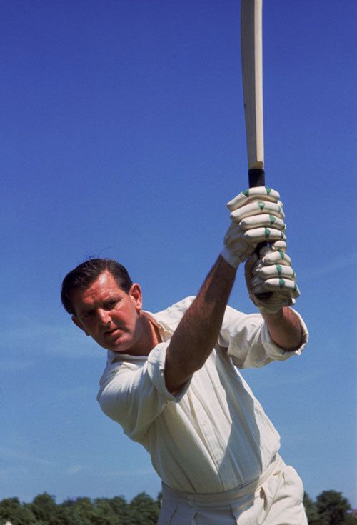 Tom Graveney bats | ESPNcricinfo.com