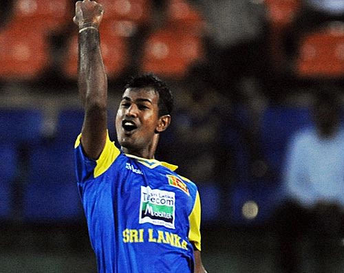 Nuwan Kulasekara reacts after an early breakthrough | ESPNcricinfo.com