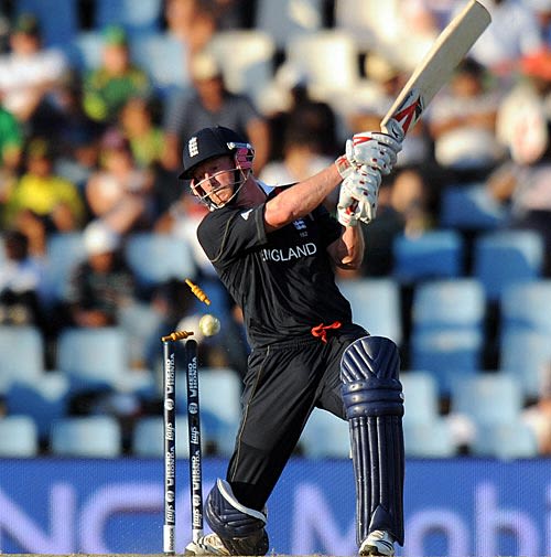 Paul Collingwood was bowled by Wayne Parnell | ESPNcricinfo.com