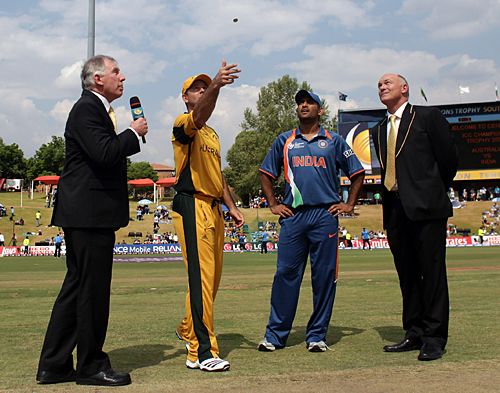 Ricky Ponting flips the coin at the toss | ESPNcricinfo.com
