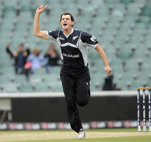 Kyle Mills fined for excessive appealing and bad language | ESPNcricinfo