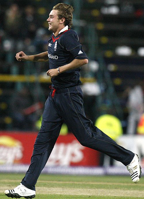 Stuart Broad gives England their first breakthrough | ESPNcricinfo.com