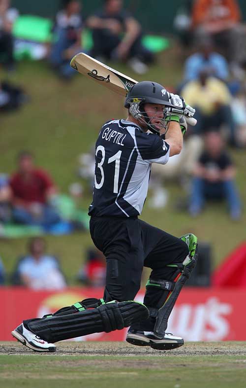 Martin Guptill produced some well-timed boundaries to help New Zealand ...