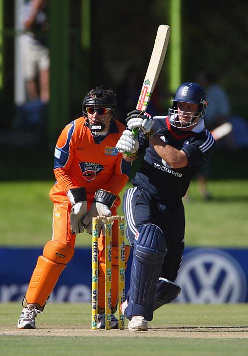 Trott stars in England rout | ESPNcricinfo.com