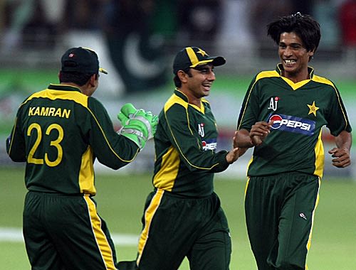 Mohammad Aamer bowled a fiery opening spell | ESPNcricinfo.com