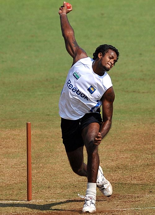 Dilhara Fernando is all effort | ESPNcricinfo.com