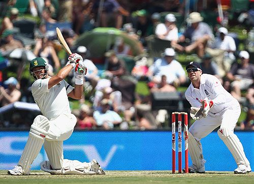 Jacques Kallis pulls through midwicket during his half-century ...